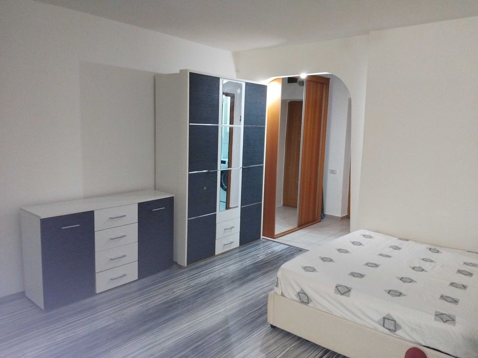 Inchiriez garsoniera zona Far Constanta • OLX.ro