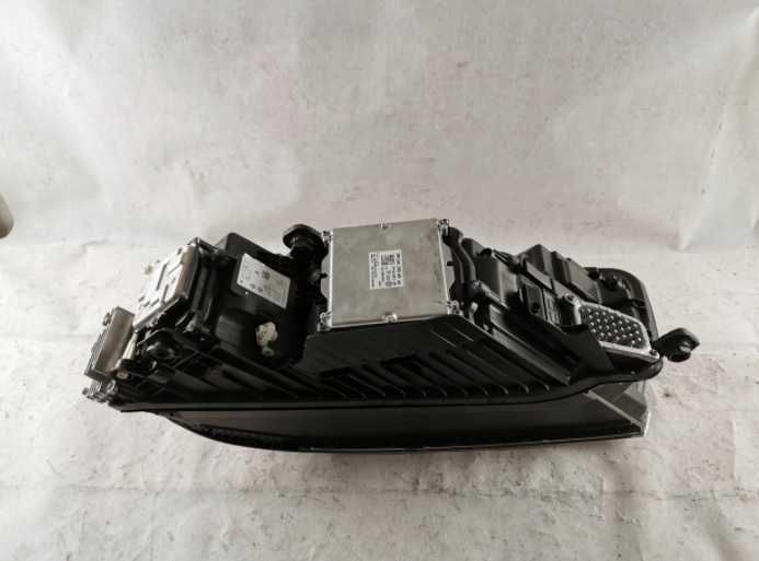 VW Touareg III set faruri matrix full led / plansa de bord kit airbag ...