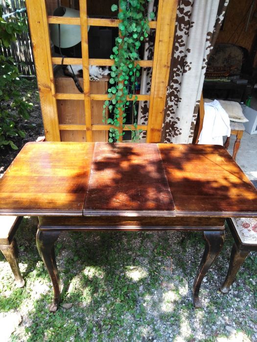 Mobilier vechi din nuc. Bucuresti Sectorul 6 • OLX.ro