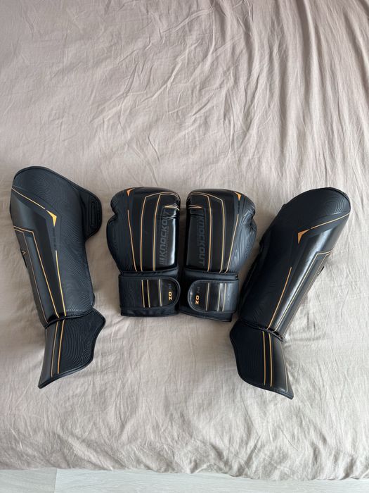 Manusi+Tibiere Kickbox Knockout Fusion Rosu • OLX.ro