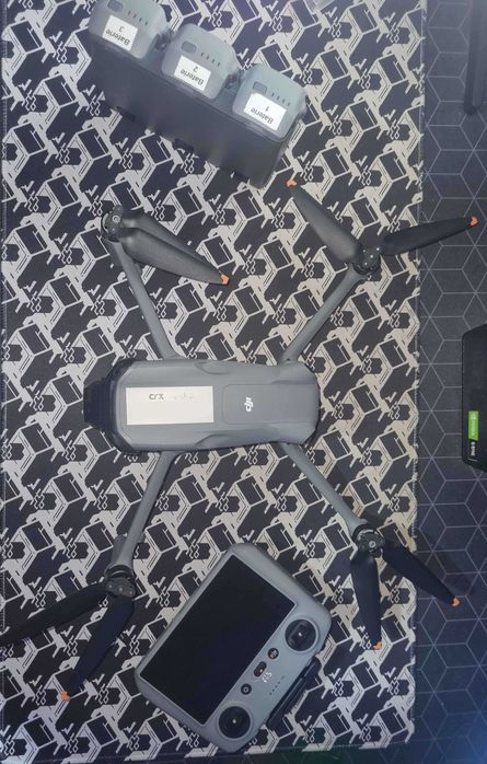 DJI Air 3 + Fly More Combo + Smart RC2 Braila • OLX.ro