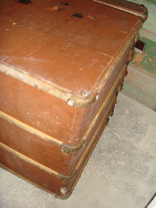 Cufar Vechi Lemn Carton ALAMA intariri Bronz 60/60 Vintage Retro Piele ...