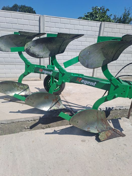 Plug. reversibil Delani • OLX.ro