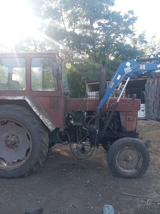 Vând Tractor UTB-U650 cu Încărcător Frontal + Plug Radauti-Prut • OLX.ro