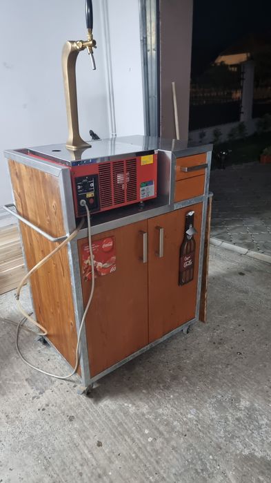 Vand dozator de bere cu masa Seini • OLX.ro