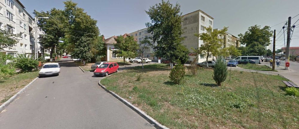 Vand apartament 2 camere, oras Roman, negociabil, merita vazut Roman ...