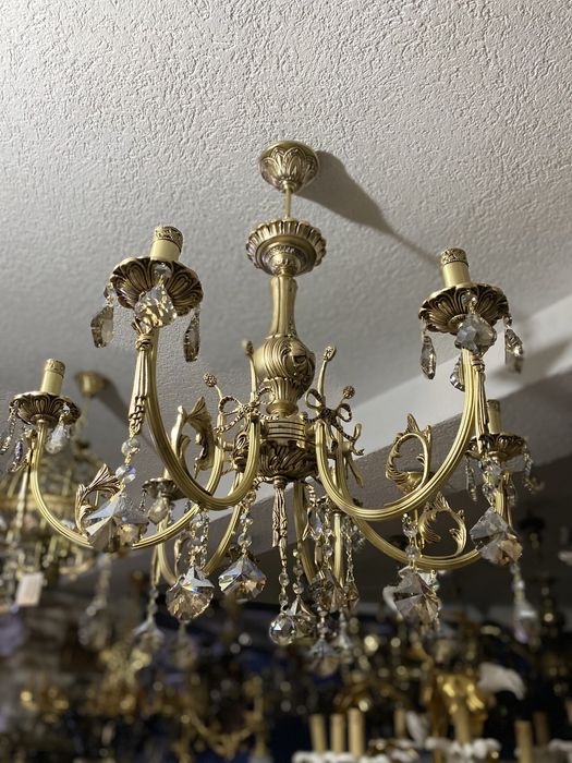 Candelabru / lustra/ bronz masiv/ cristal Rasnov • OLX.ro