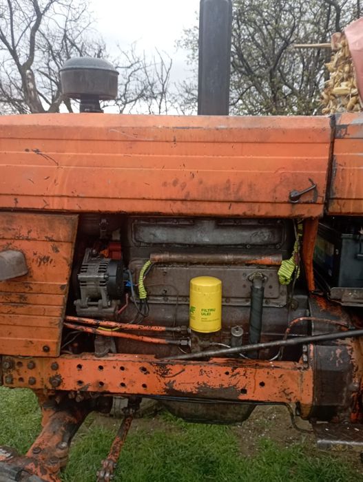 Tractor utb 650, plug 3 brazde Orlat • OLX.ro