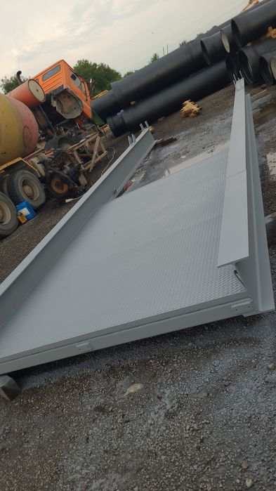 Rampa podina platforma consola exterior materiale schela Timisoara • OLX.ro