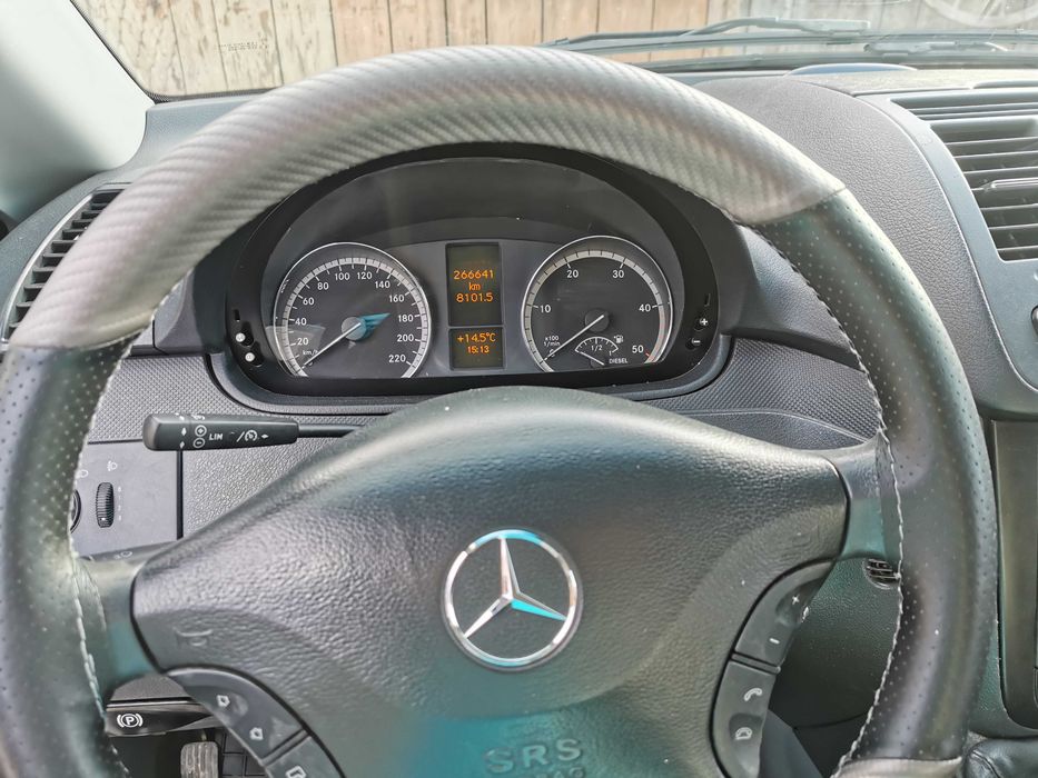Mercedes vito 7+1 locuri Frasin • OLX.ro