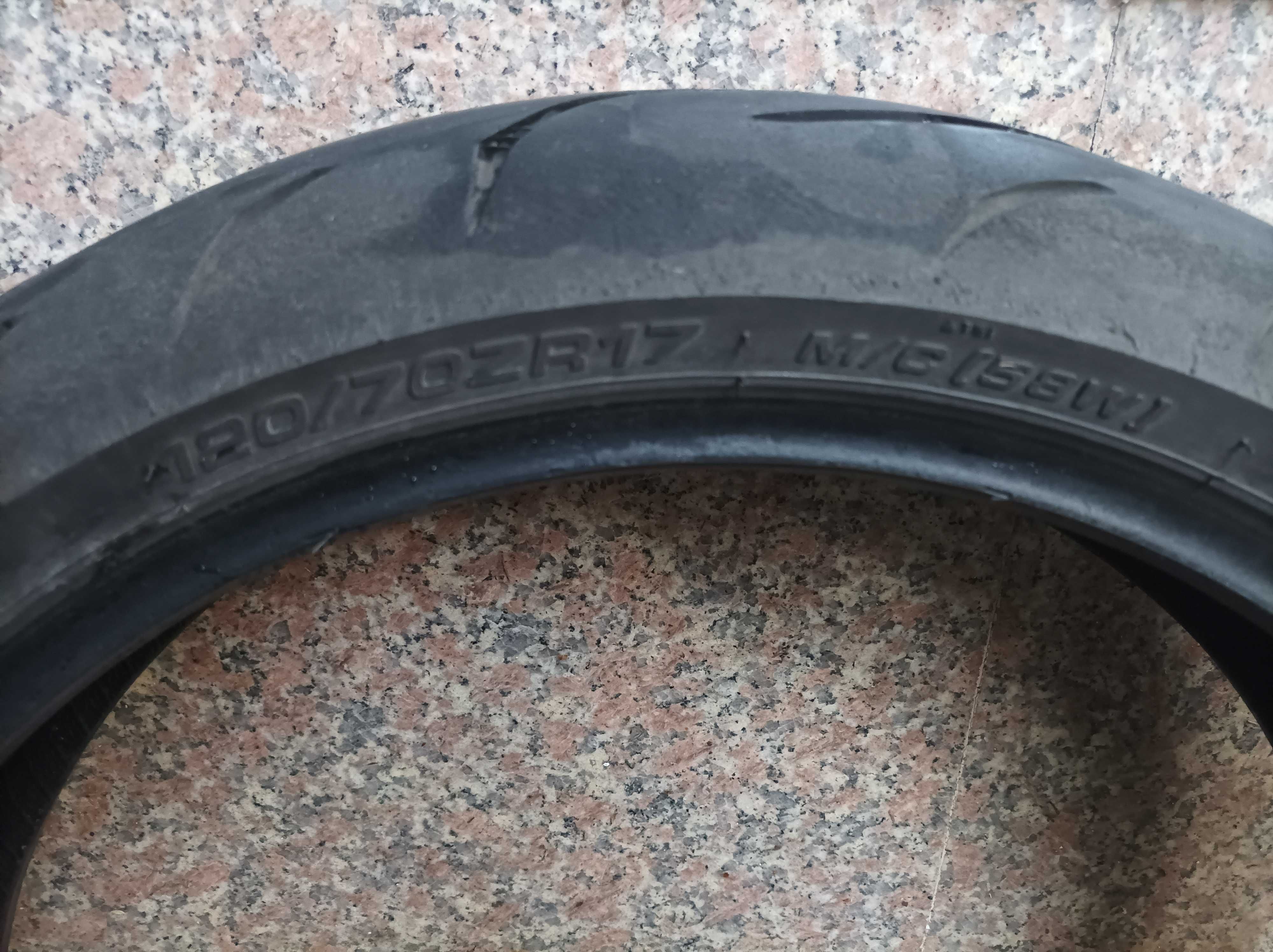 Предна гума мотор 120/70/17 гр. София Оборище • OLX.bg