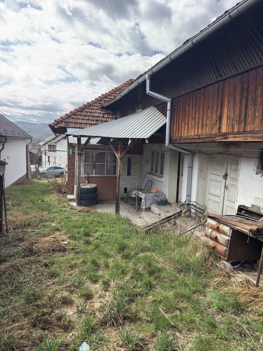 Casa de vanzare !!! Stanesti • OLX.ro