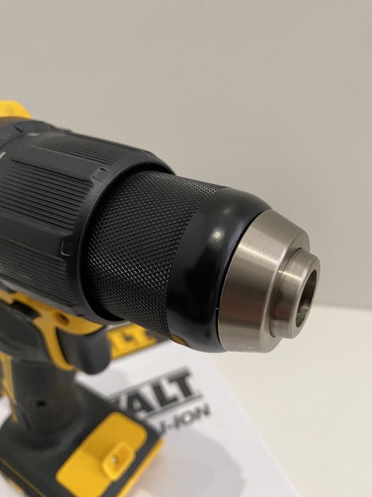 Безчетков Ударен Винтоверт DCD709 18V XR Brushless с метален патронник ...