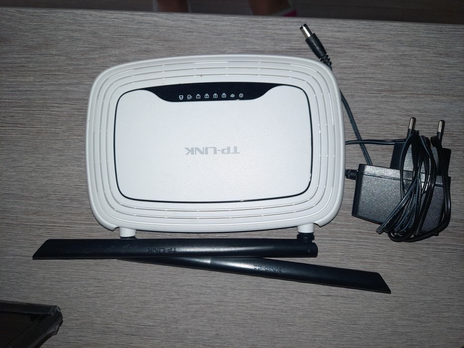 Router TP-LINK WR841 Constanta • OLX.ro
