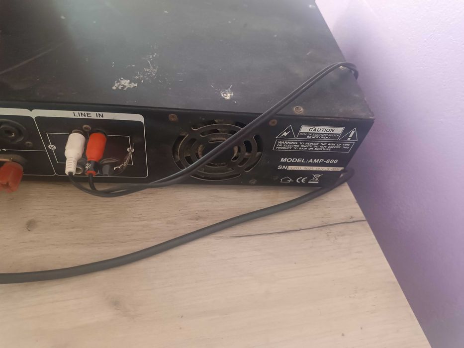 Amplificator cu 2 boxe Bistrita • OLX.ro