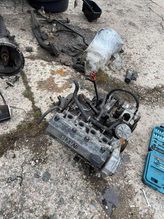 Двигател БМВ / BMW E36 M40B18 гр. София Студентски град • OLX.bg