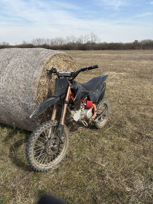 Kxd cu motor moretti 150cc Manastiur • OLX.ro