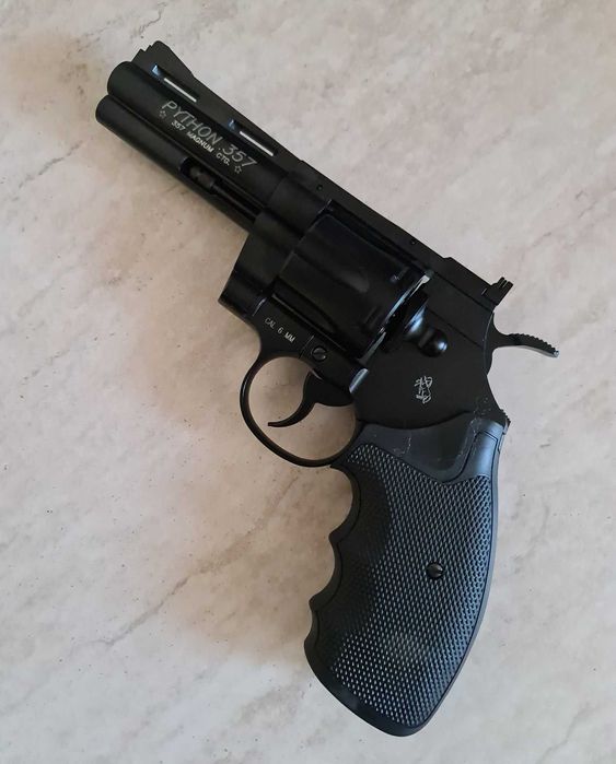 Revolver airsoft Colt Python .357 magnum 4" CO2 - KWC Bucuresti ...