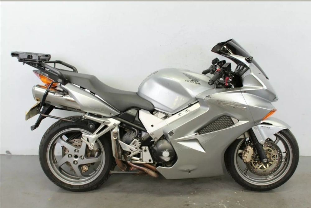 Honda VFR 800i 2003 на части! гр. София 7-ми 11-ти километър • OLX.bg