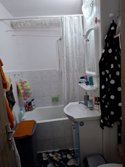 Garsonieră de vânzare. Targu Neamt • OLX.ro