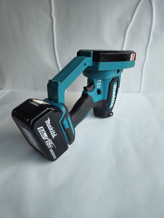 Masină de tăiat tije filetate Makita Dsc 102 (fab 2023) Romanesti • OLX.ro