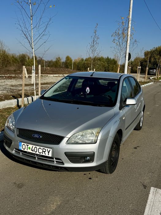 Ford Focus 1.8 Benzina An 2007 Rosu • OLX.ro