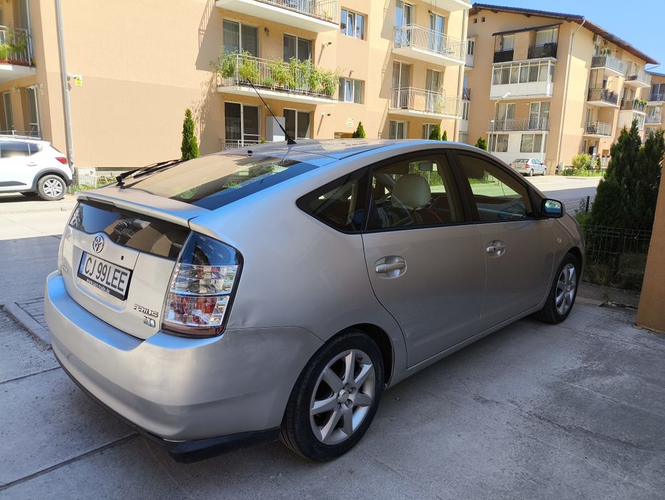 Toyota Prius 2005 Floresti • OLX.ro