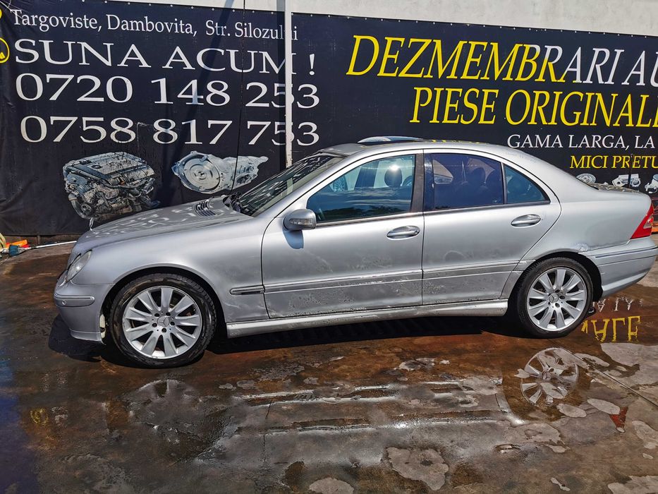 Dezmembrez mercedes c class w203 facelift/w203 320i/bara fata w203/far Targoviste • OLX.ro