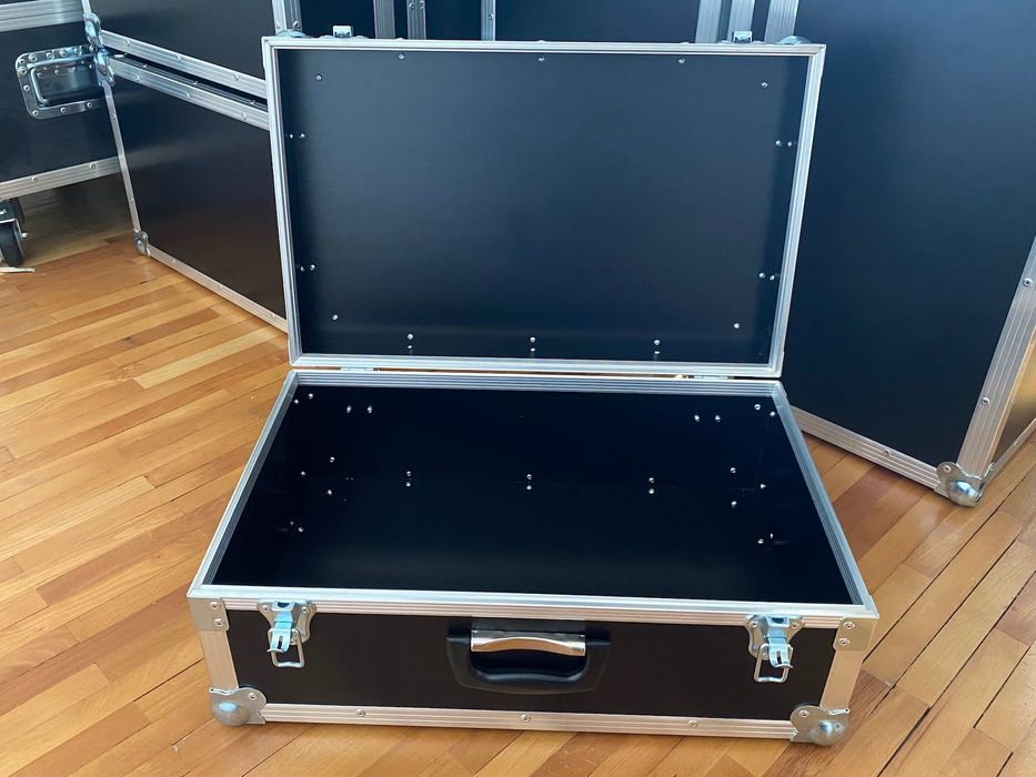 Flight Case 54cm x 33cm x 21cm - Cutie de protectie universala Avrig • OLX.ro