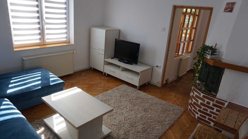 4 Camere de inchiriat la casa cu curte langa magazinul STAR Brasov • OLX.ro