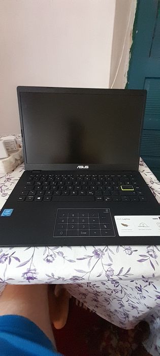 Asus vivobook 14 Garliciu • OLX.ro