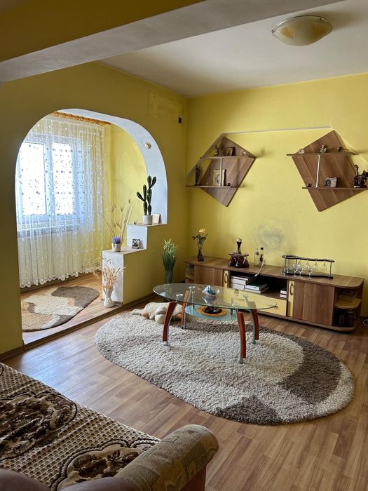 Proprietar Vaslui apartamente de inchiriat Vaslui . 275 Etaj: 4 . garsoniere de inchiriat chirie