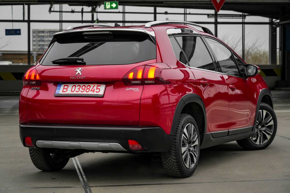 Peugeot 2008 Automat 1.2 PureTech Varianta de Top / ALLURE / Panoramic ...