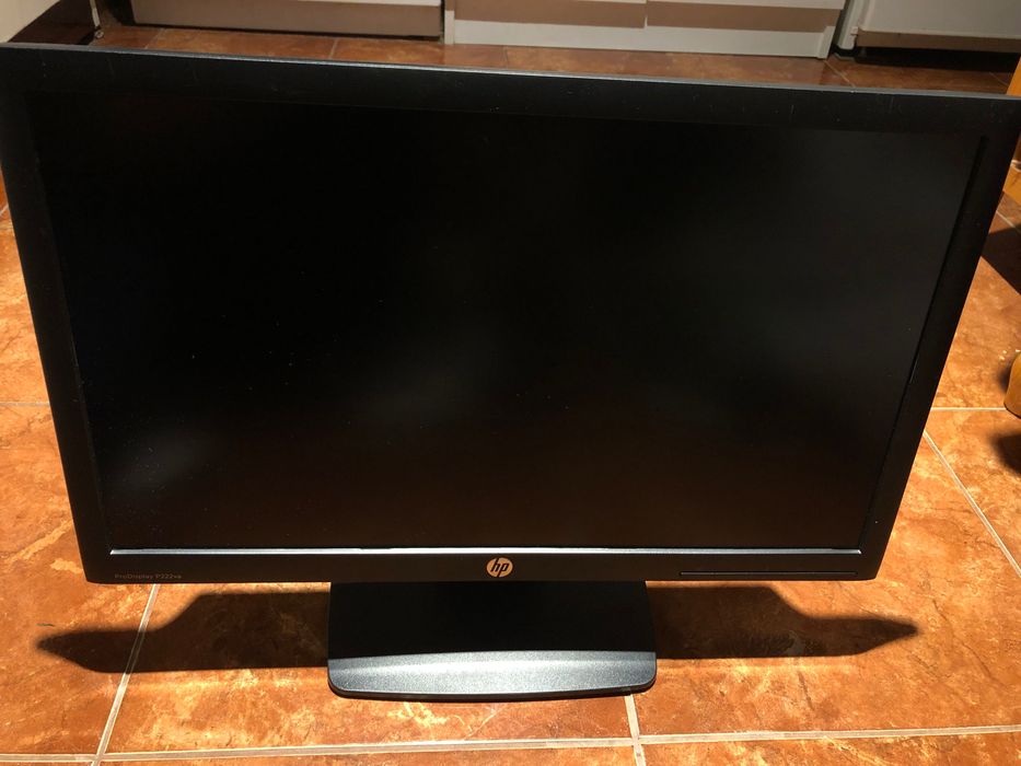 LED Монитор HP ProDisplay P222va за компютър или лаптоп. Отличен. гр ...
