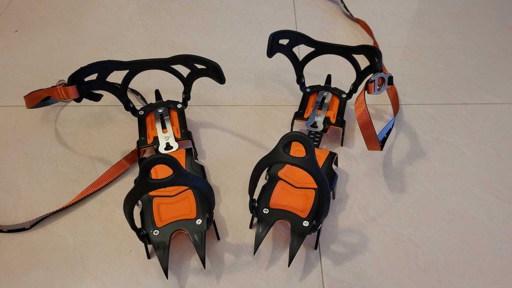 Coltari de gheata pt. bocanci de munte Bucuresti Sectorul 1 • OLX.ro