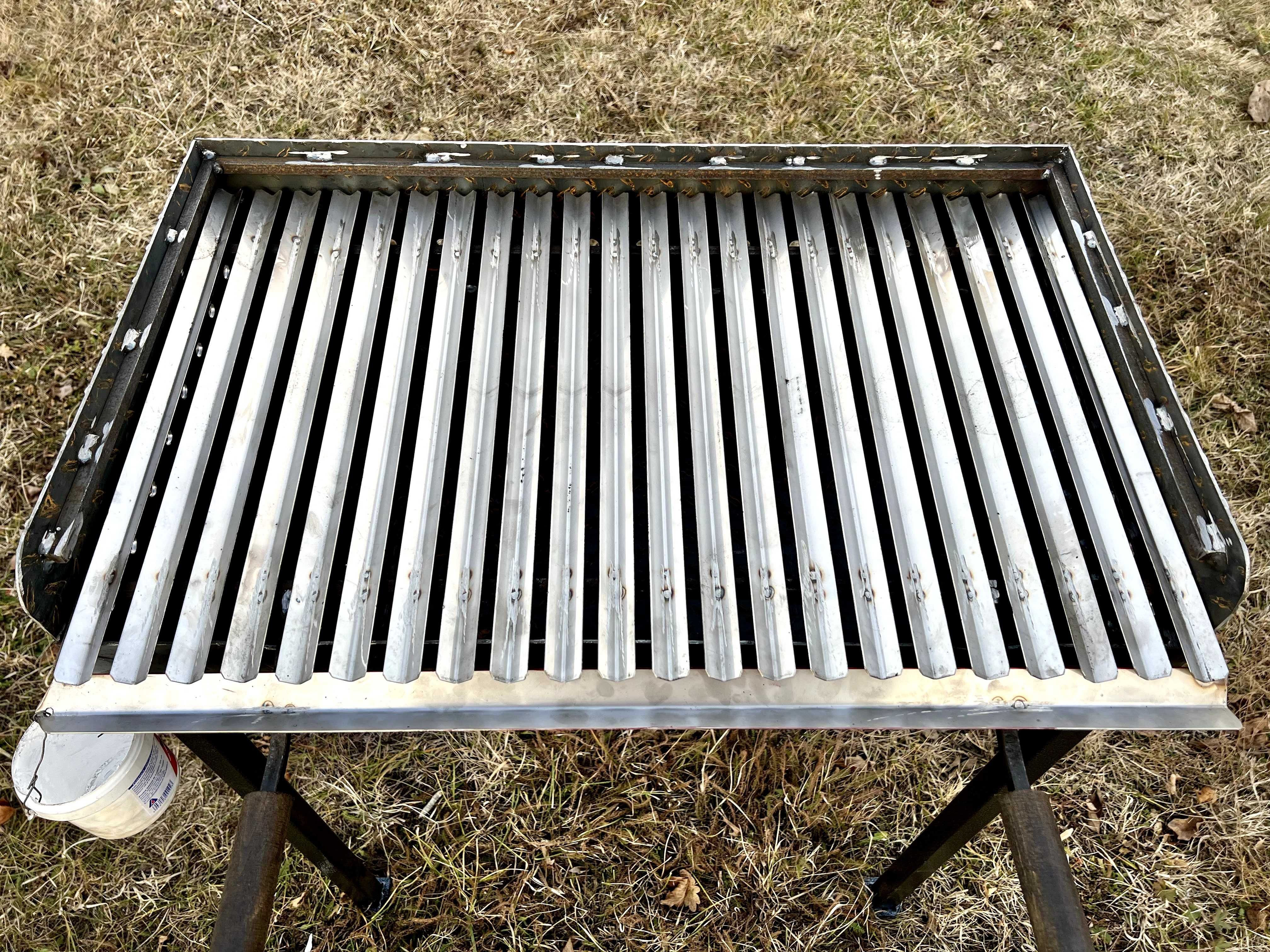 Gratar Inox 80 x 50 & Cutie Gratar Anghelesti • OLX.ro