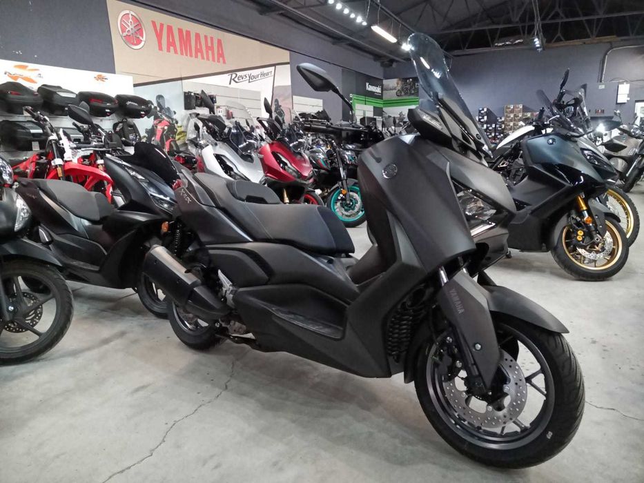 Yamaha X-Max 300 2023- nou 0km livrare din stoc Yamaha Constanta ...