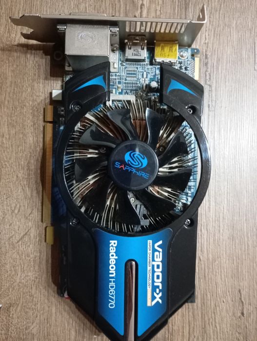 Placă video gaming Radeon HD 6770 Vapor X 1 GB Arad • OLX.ro
