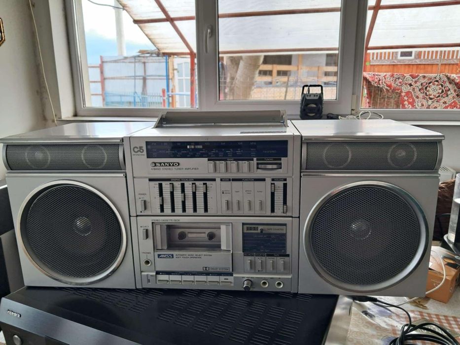 Vând radio casetofon Campia Turzii • OLX.ro