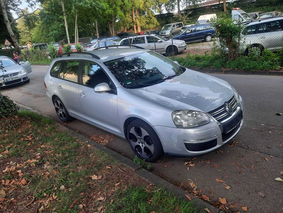 Vw Golf an 2007 recent adusa in tara! Susenii Bargaului • OLX.ro