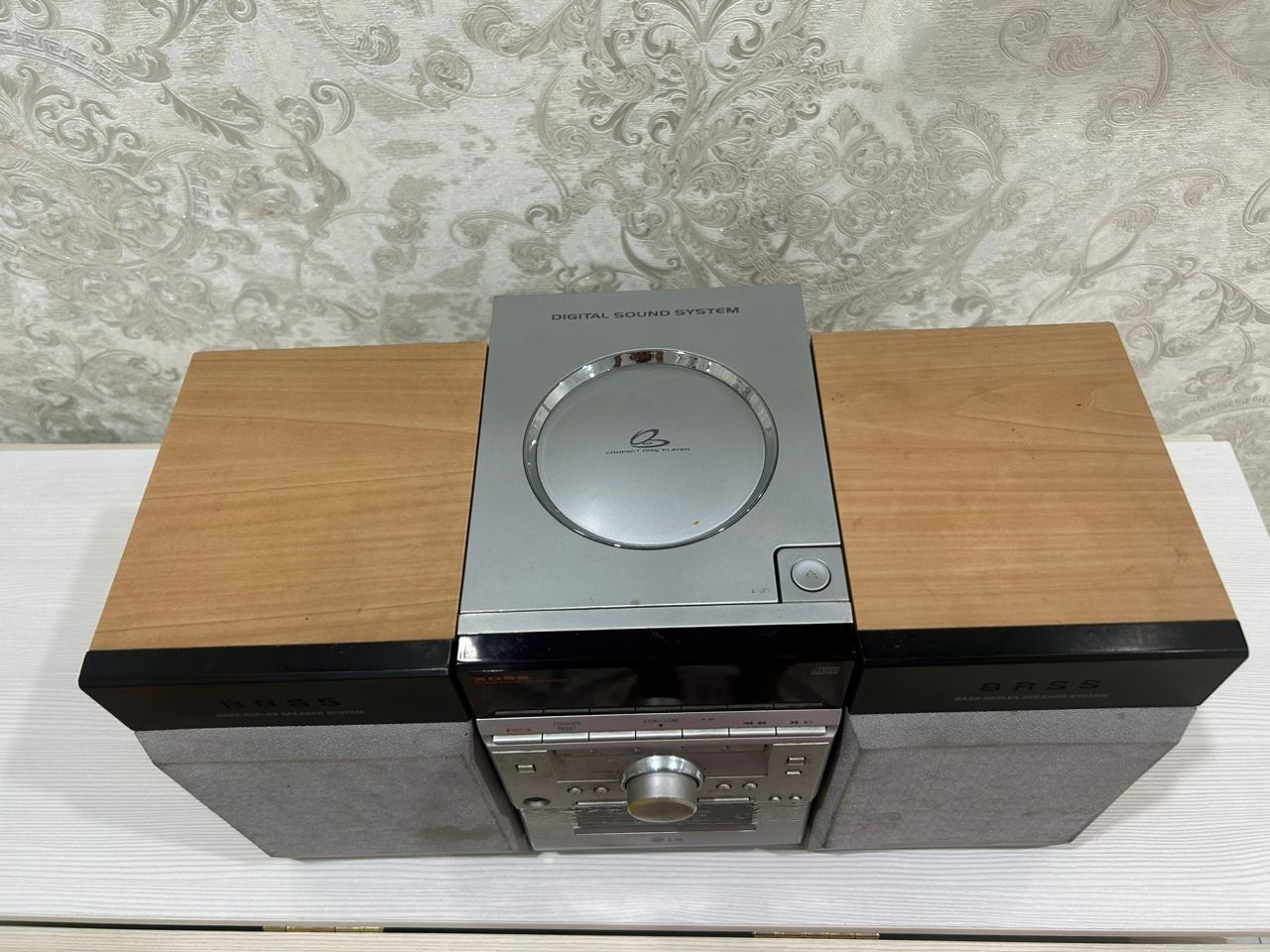 Продаю музыкальный центр LG - Музыкальные центры Караганда на Olx