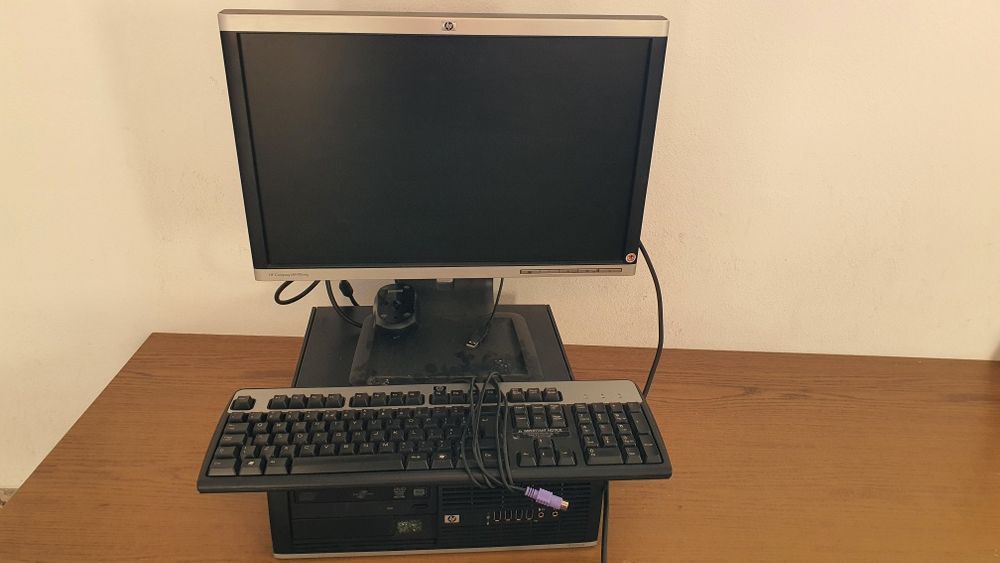 HP Compaq licența Model 8000 cu monitor 19 tastatura mouse computer ...