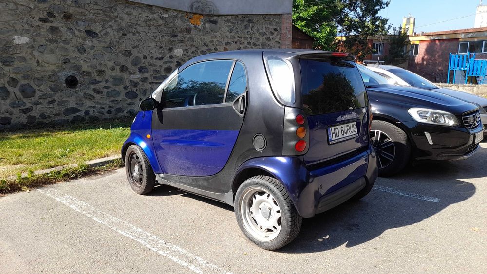 Smart fortwo masina intretinuta Petrosani • OLX.ro