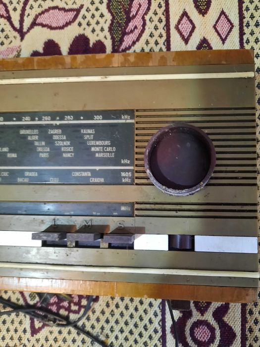 Radio vechi Alda 5691A1 , Electrica , Vintage, Retro. Suceava • OLX.ro