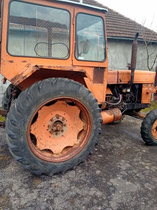 Tractor universal u 650 Beius • OLX.ro