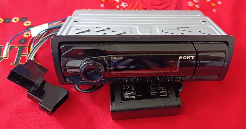 Radio casetofon Auto Sony Explode cu Bluetooth și USB. Putere 220W ...