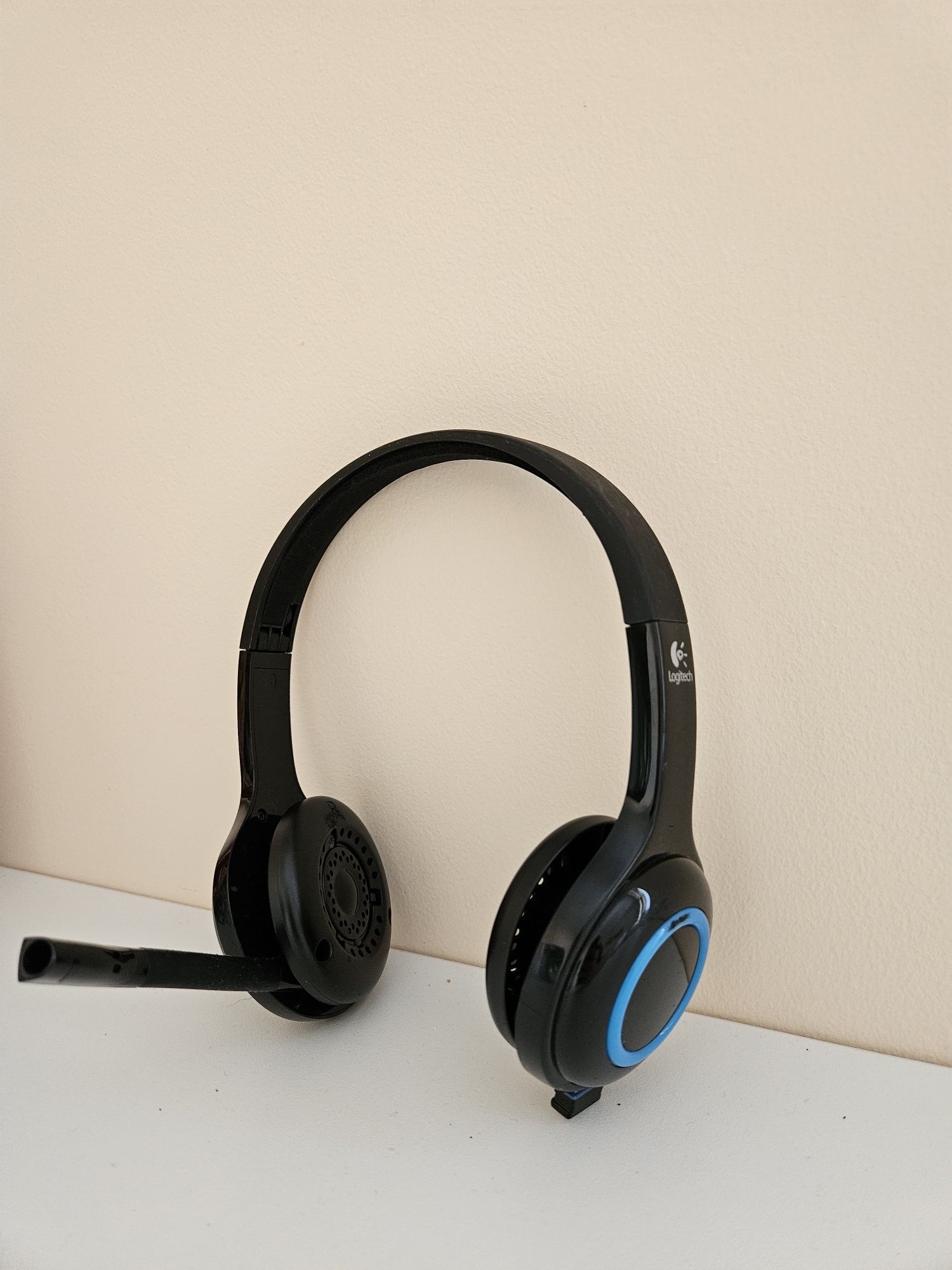 Настолни безжични слушалки Logitech гр. Пловдив Христо Смирненски • OLX.bg