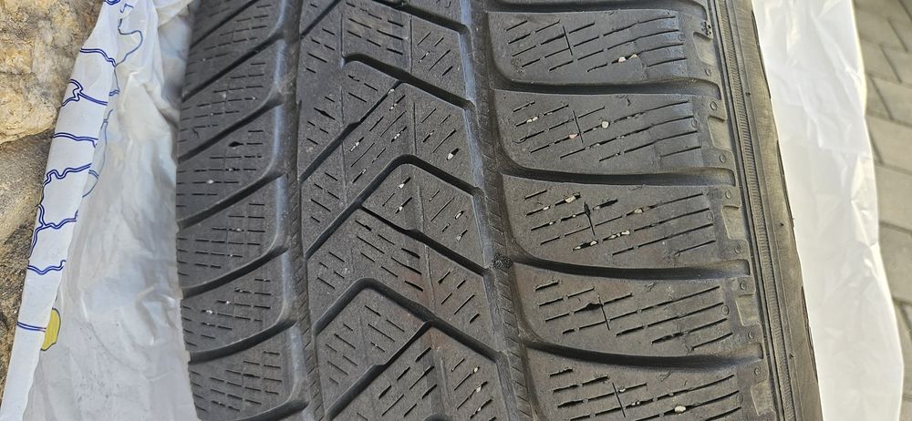 Anvelope iarna Pirelli Scorpion Winter 235/60R18 103H Iarna Sibiu • OLX.ro