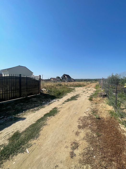 RATE/Proprietar,1115mp(5buc,223mp/buc)St.Muntenia între case,utilitati ...