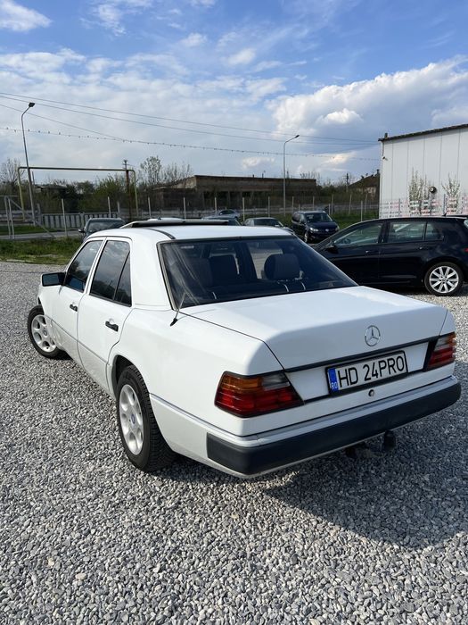 Mercedes W124 E200 Hunedoara • OLX.ro